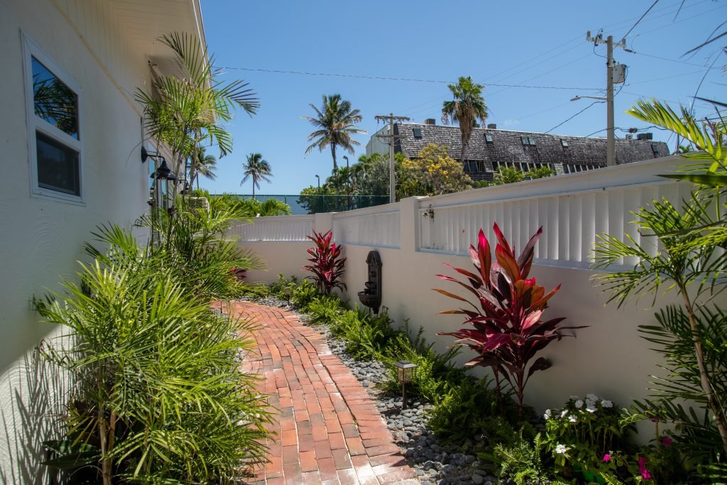 Atlantis House - Main Residence